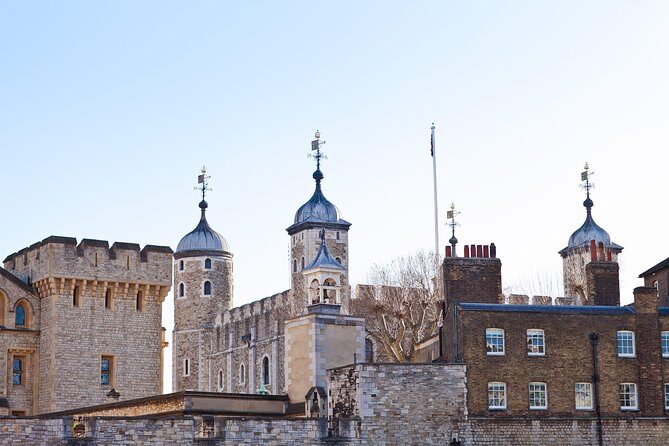 Black Taxi Tour of London: Classic Sightseeing Bespoke & Fun - What’s not included?