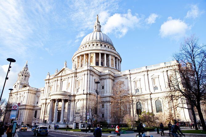 Black Taxi Tour of London: Classic Sightseeing Bespoke & Fun - How flexible and long is this tour?