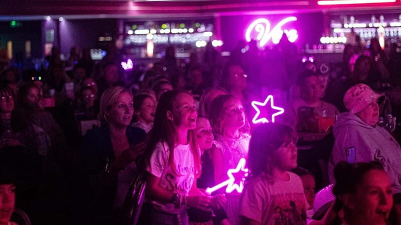 Blackpool: Elf Pop Dreams Christmas Cracker Live Family Show - Key Points