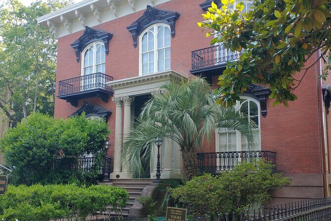 Bloody Murder Savannah Pub Crawl - The Bars and Places You Might Visit