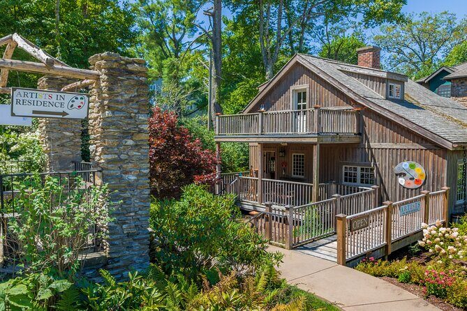 Blowing Rock Scavenger Hunt and Escape Game - Engaging Review of the Blowing Rock Scavenger Hunt and Escape Game