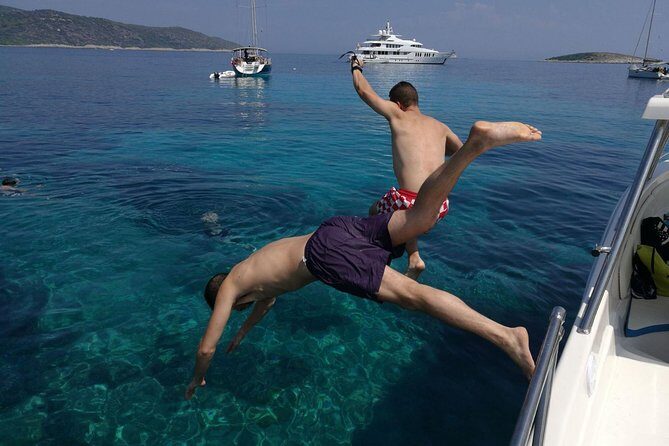 Blue Cave and Hvar island - five island tour from Split - The Pros and Cons