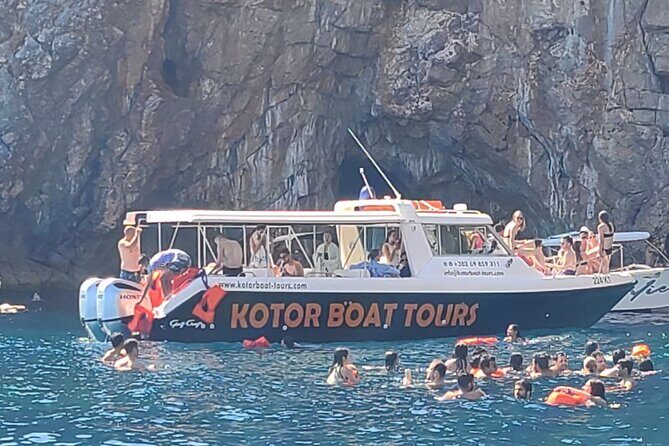 Blue Cave tour and lunch at the local Restaurant, all inclusive - 5h duration - Key Points