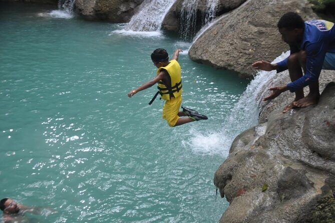 Blue Hole and Shopping in Ochi Rios - A Deep Dive into the Experience