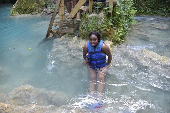 Blue Hole Falls, River Tubing and Bamboo rafting or Dunns River Falls - Who This Tour Is Best For