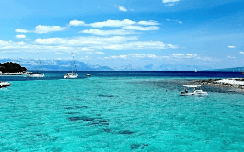 Blue Lagoon & Three Islands Boat Tour from Split with Lunch - Key Points