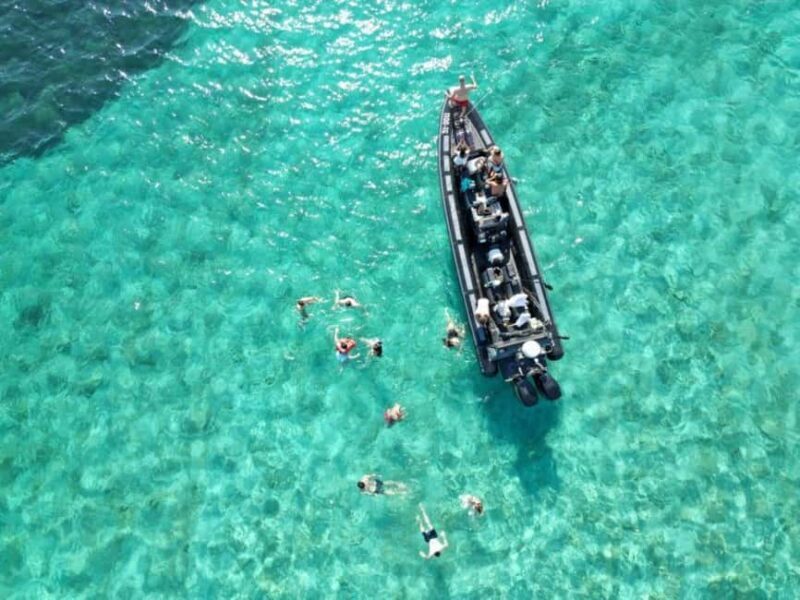 Blue lagoon with a speed boat water and towels included - Authentic Atmosphere and Local Flavor