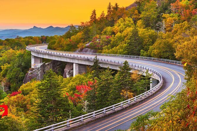 Blue Ridge Parkway Tour from Ashville - The Guiding Experience