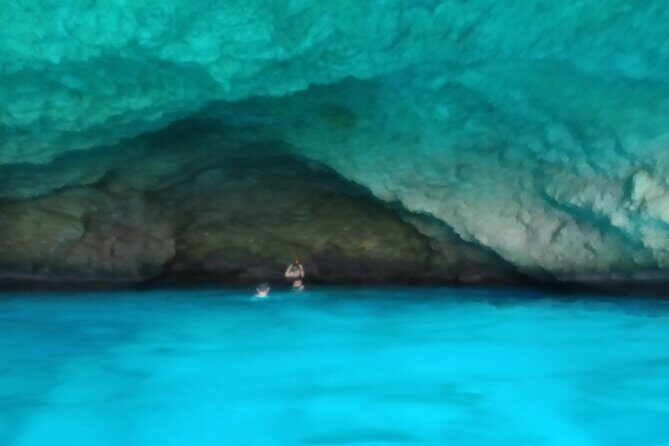 Blue Room and Beach Tour Curacao by Speedboat - Who Would Love This Tour?