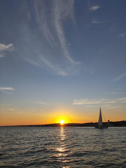 Bluemotion Lisbon: Private Sunset sailing tour Tagus River - A Closer Look at the Experience