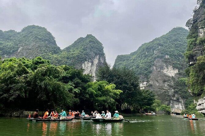 Boat and Bike Riding with Mua Cave in Ninh Binh Full Day Tour - What Travelers Say about This Tour