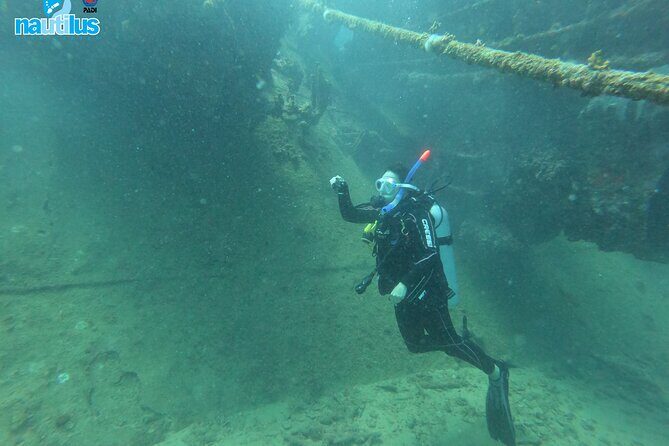 Boat Dive Shipwreck/ Airplanes/ Reef /2 tanks - FAQ