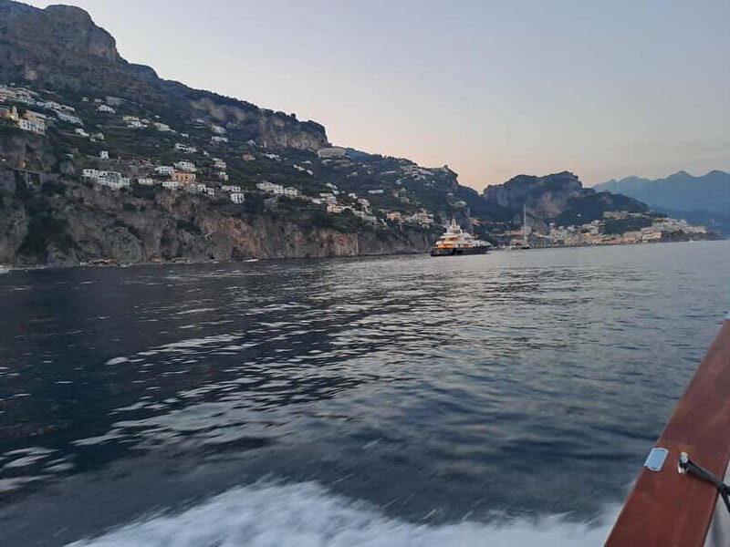 Boat excursion along the Amalfi Coast - Key Points