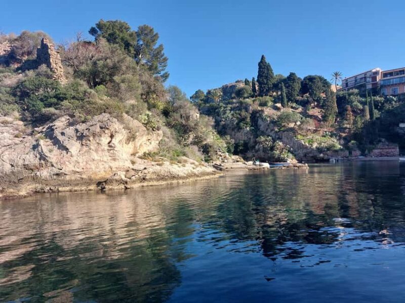 Boat excursion Giardini Naxos Taormina with swimming break - The Experience in Practice