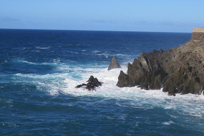 Boat Excursion to visit underwater lava tongues - What Does the Tour Encompass?