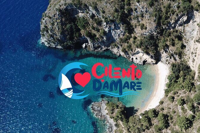 Boat experience in the crystal clear waters of Cilento - Key Points