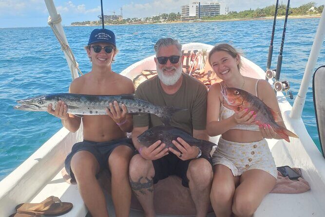Boat Fishing Tour, Puerto Morelos CIPREA, 25' - The Catch & Clean: A Practical Touch