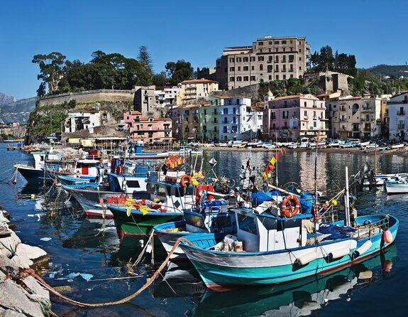 Boat rental from Marina Grande di Sorrento - Key Points