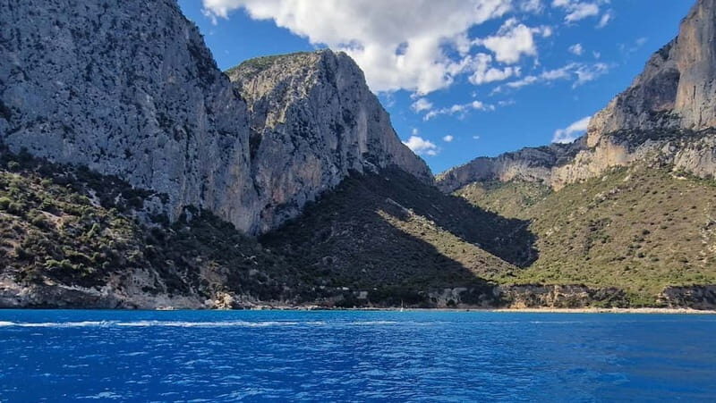 Boat rental in Tortolì (Sardinia) - The Sum Up