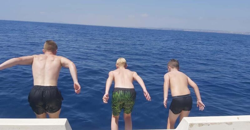 Boat rental with skipper and petrol - A Clear Look at the Valencian Coast’s Private Boat Charter