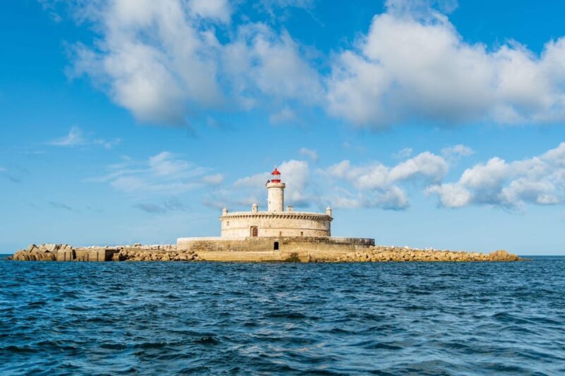 Boat tour: charming Cascais Coast to Lisbon lighthouse - Exploring the Cascais Coast to Lisbon Lighthouse Boat Tour: An Authentic Sea-Level Perspective