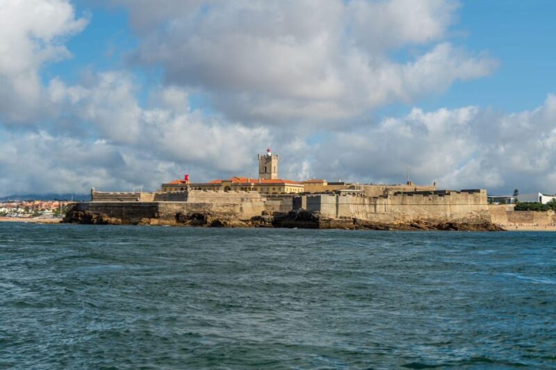 Boat tour: charming Cascais Coast to Lisbon lighthouse - A Deep Dive into the Cascais Coast to Lisbon Lighthouse Boat Trip