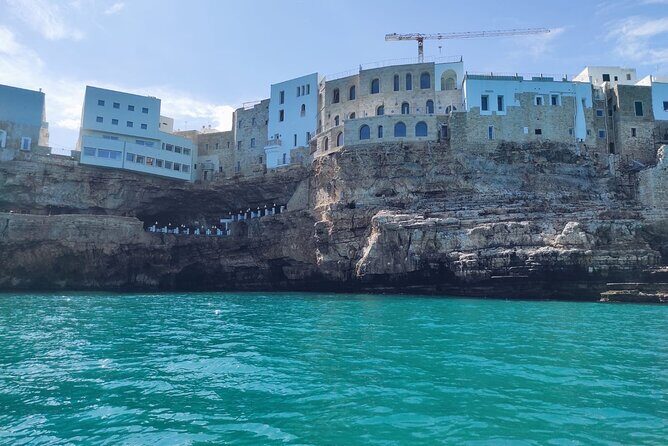 Boat tour from Monopoli to the caves of Polignano a Mare - Visiting the "Grotta Palazzese"