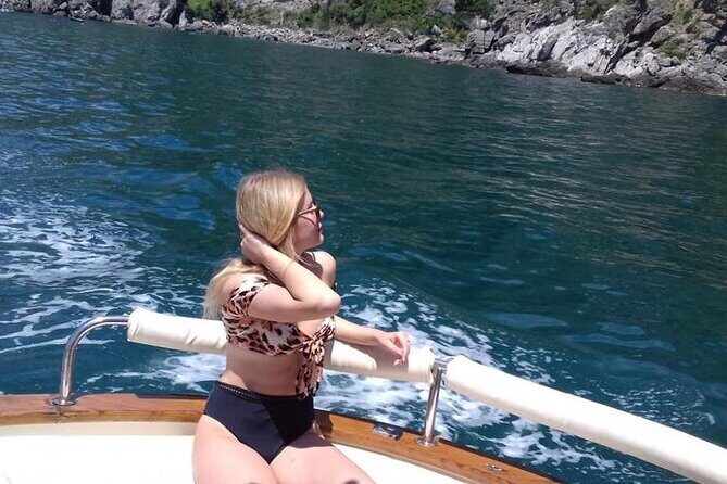Boat tour in Capri - Introduction and What Makes This Tour Stand Out