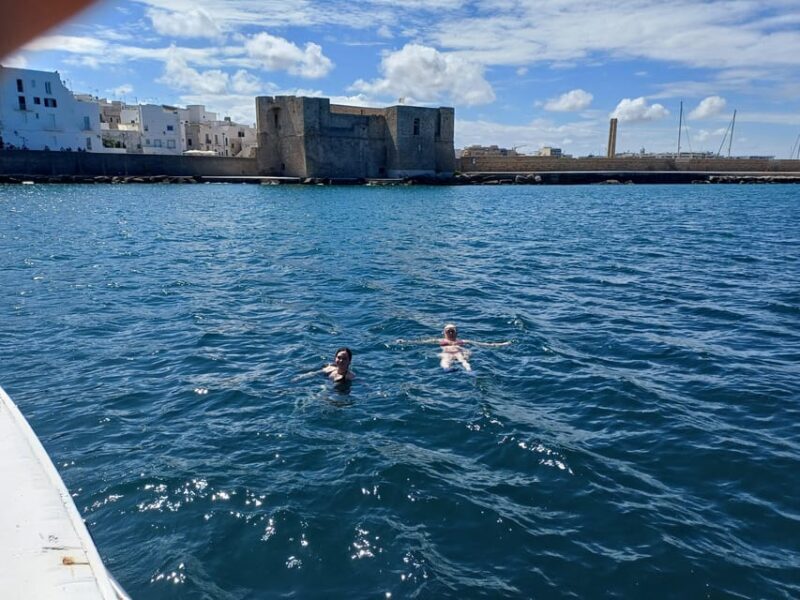 Boat tour in Monopoli of 1.30h - What the Tour Includes and What Not