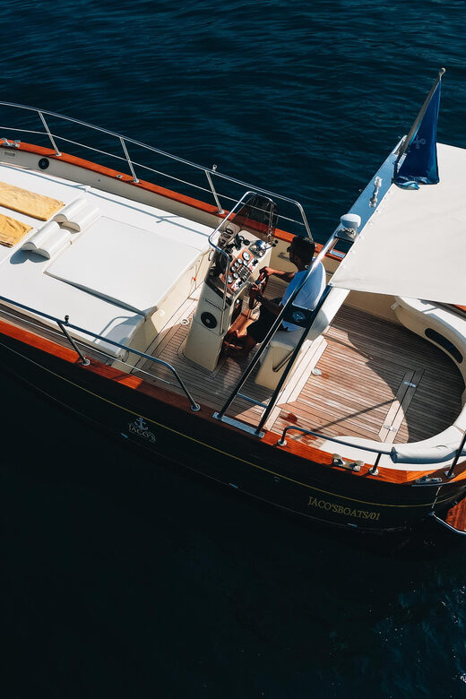 Boat tour of Capri or Amalfi Coast - Key Points
