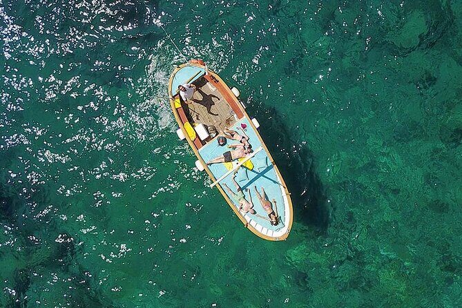 Boat tour of Capri (tour classes 2 hours ) - Who’s This Tour Best For?