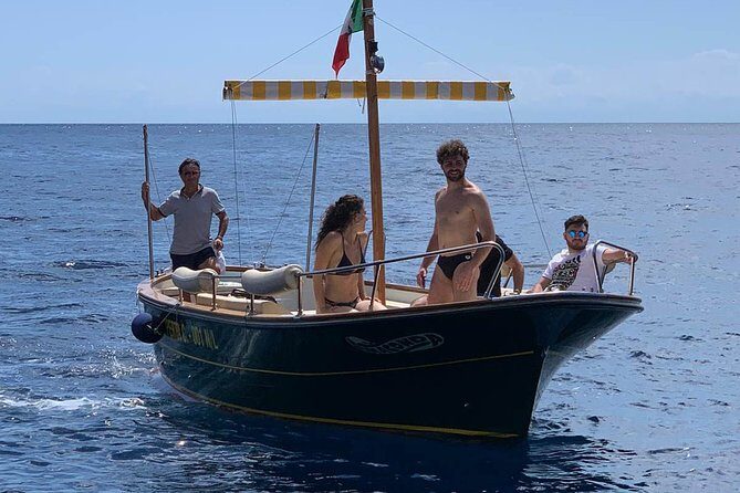 Boat tour of Capri (tour classes 2 hours ) - The Sum Up