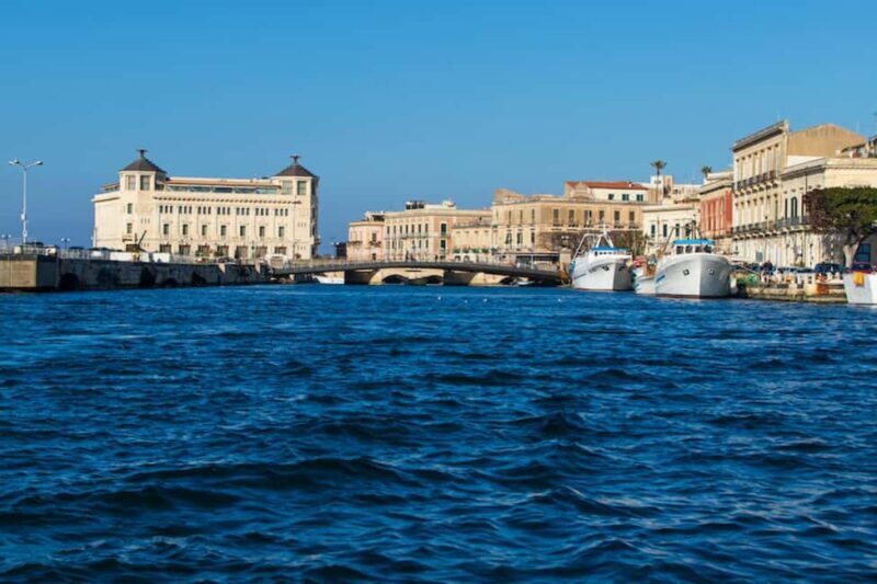 Boat tour of Ortigia at sunset with drinks included - Evaluating the Value: Is It Worth It?