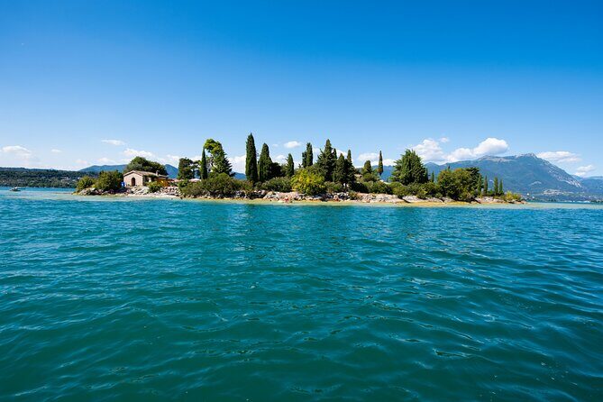 Boat Tour of the Islands of Lake Garda with Aperitif - Who Will Love This Experience?