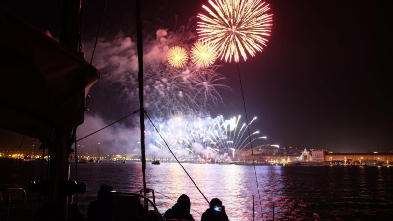 Boat Tour: Sailing into 2026 NYE in Lisbon 3H w/Champagne - Why This Experience Excels