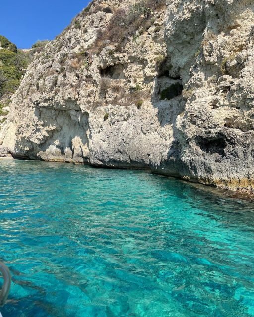 BOAT TOUR WITH APERITIF ON BOARD IN THE CYCLOPS ISLANDS - Exploring the Boat Tour with Aperitif on Board in the Cyclops Islands