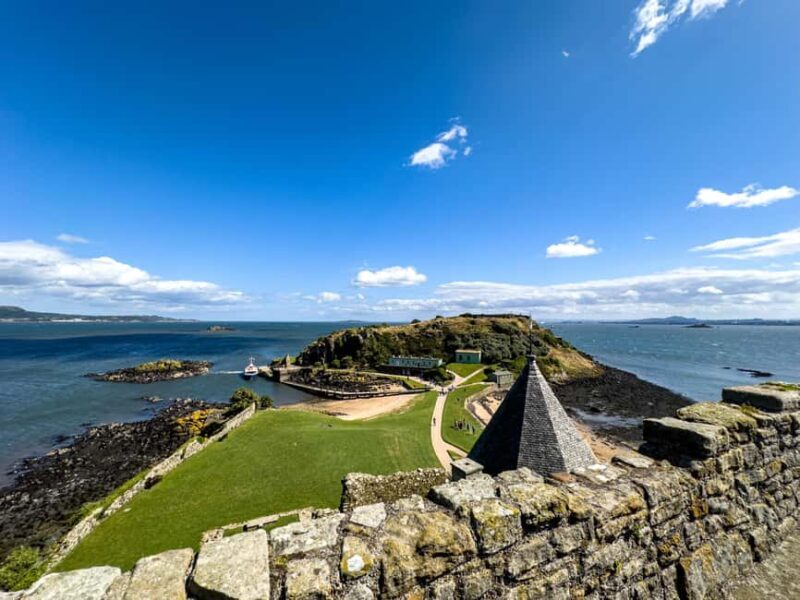 Boat trip and guided tour to Inchcolm Island - Key Points