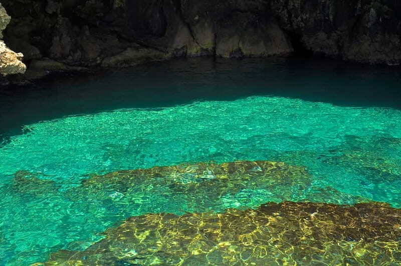 Boat trip and swim at the Blue Grotto in Sperlonga - What to Expect During the Tour
