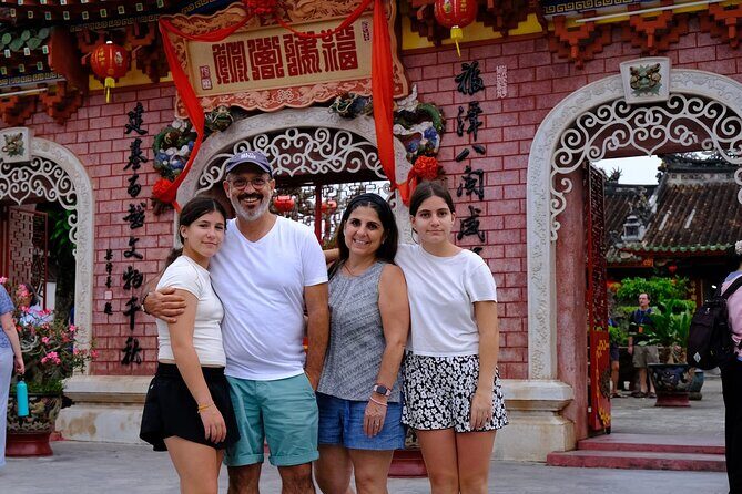 Boat Trip to Visit Cam Kim Island & Hoi An Walking Tour ( Private Tour ) - Practical Tips for Travelers