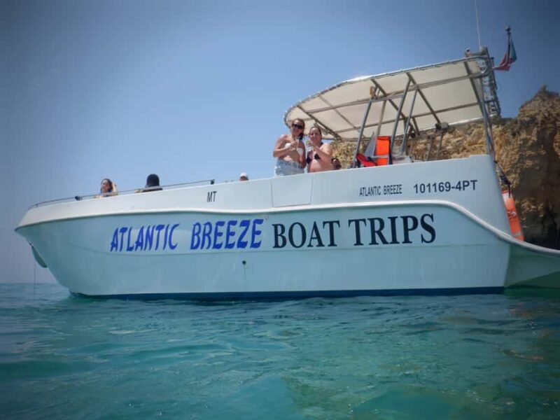 Boat trips to Ponta da Piedade with a stop for a refreshing swim - A close-up look at the Algarve’s coastline and caves
