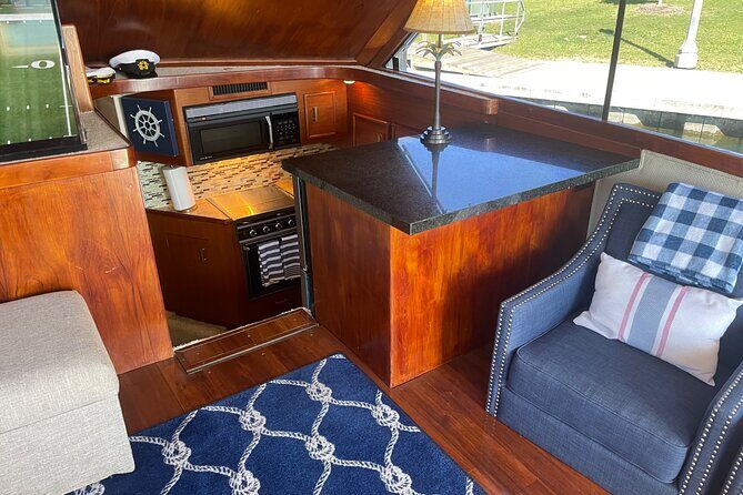 Boating or Fishing Charter Chicago's Lake Michigan - Key Points