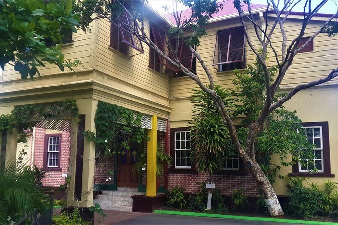 Bob Marley Museum Admission & Kingston Sightseeing Tour from Ocho Rios - What’s Included and What’s Not?