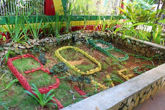 Bob Marley Nine Mile - Dunn's River Falls and Columbus Park Day Adventure - Exploring the Itinerary
