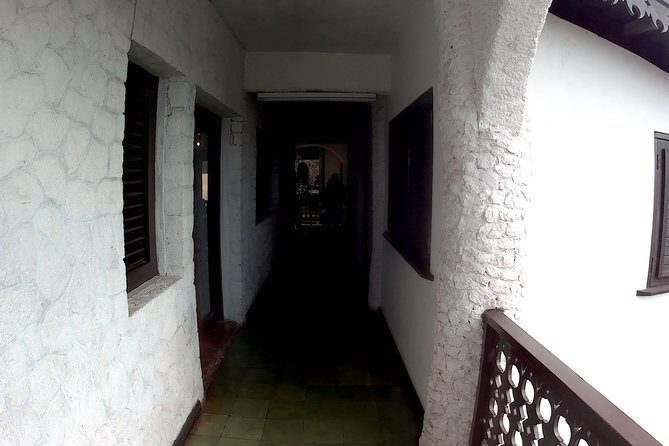 Bob Marley's Mausoleum Tour - Detailed Breakdown of the Tour Experience