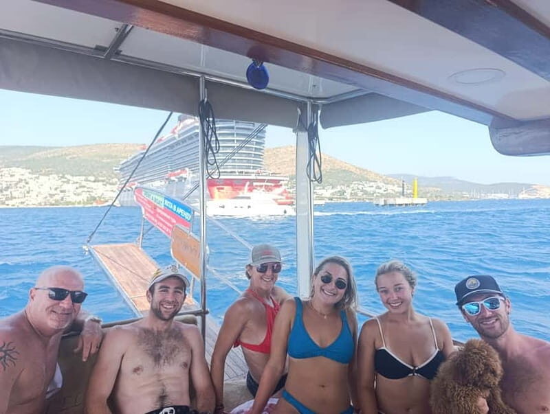 Bodrum boat trip starting from Gümbet beach - Whats Included and Whats Not
