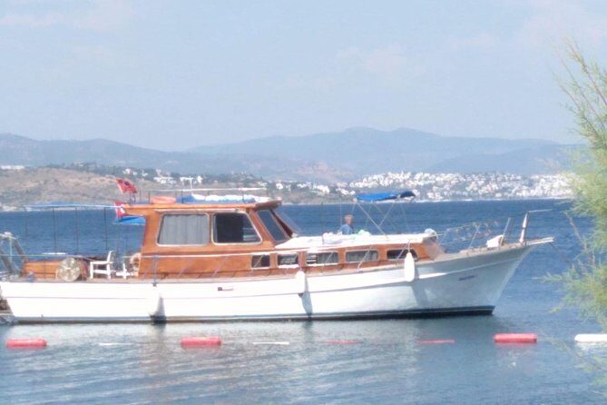 Bodrum Islands Cruise with Lunch , Private Yacht - The Boat: Comfort and Capacity