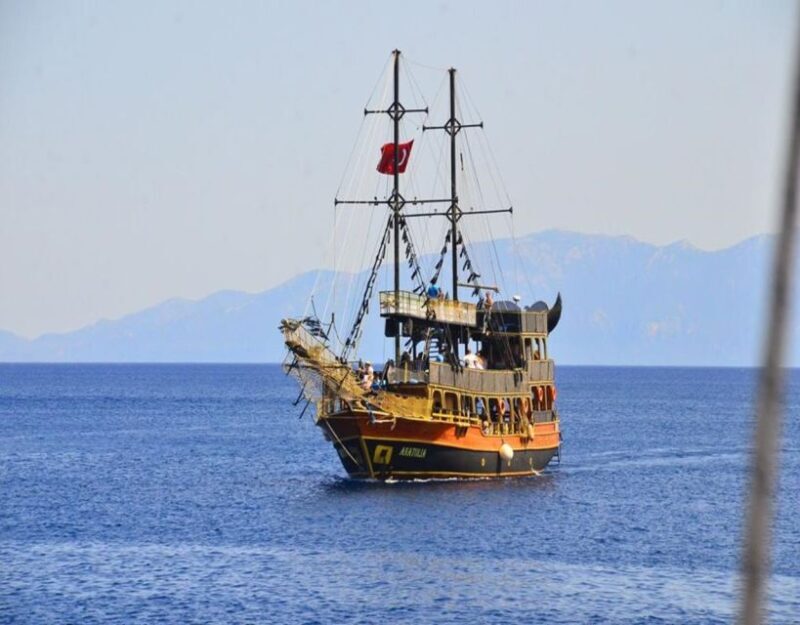 Bodrum: Pirate Boat Trip with BBQ Lunch and Optional Pickup - Key Points