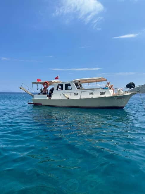 Bodrum Private Boat tour with lunch & swimming stops - The Vessel and Group Experience