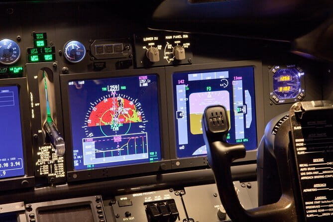 Boeing 737-800 flight simulator session. Scenic Flight - 30 mins - What Makes This Flight Simulator Experience Stand Out?