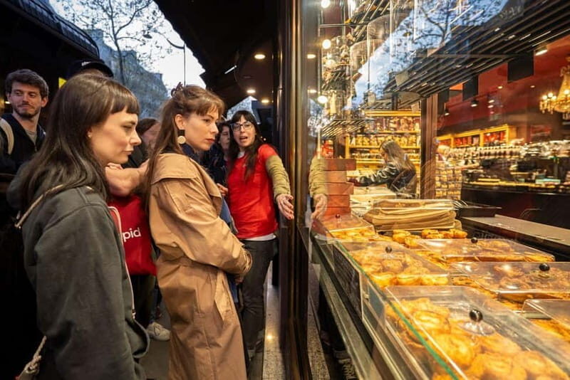 Boho Nights in Paris: A Magical Evening Tour - What to Keep in Mind